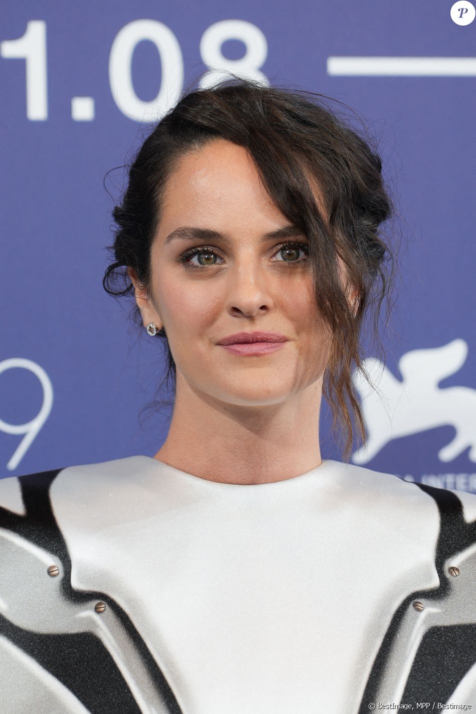 Noemie Merlant au photocall du film Tar lors de la 79ème édition du ...