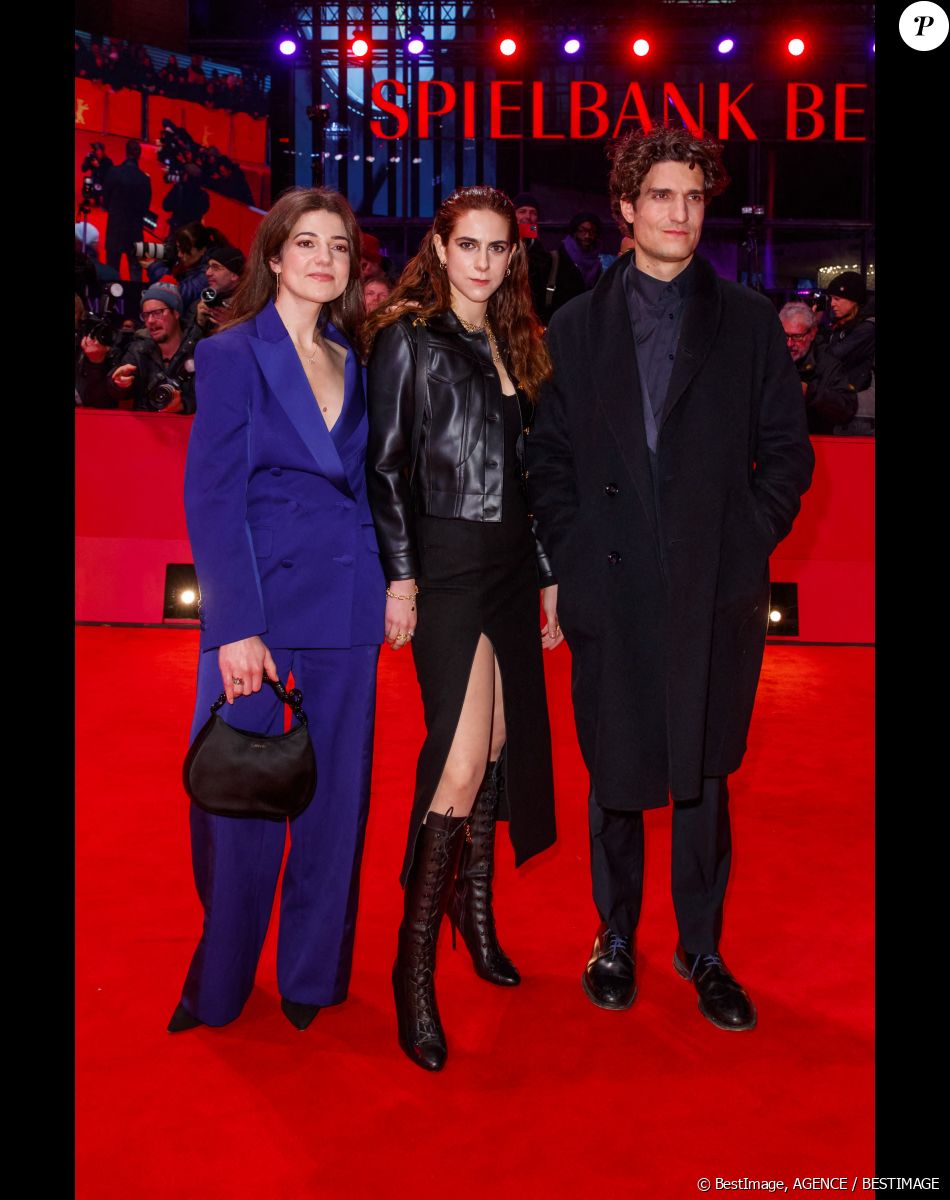 Louis Garrel avec ses soeurs et son père... le clan réuni à La ...
