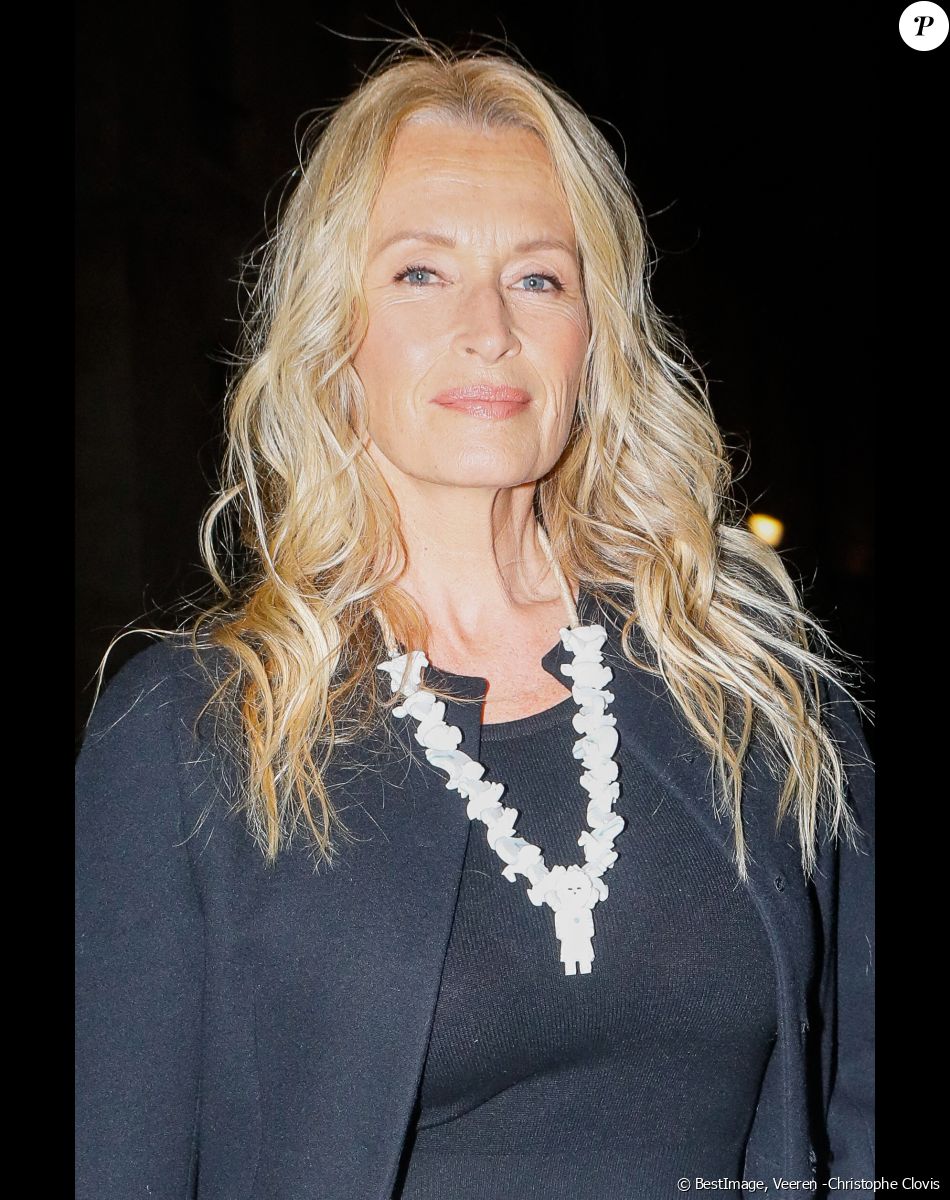 Estelle Lefébure pose avec son fils Giuliano : rare photo pour des ...