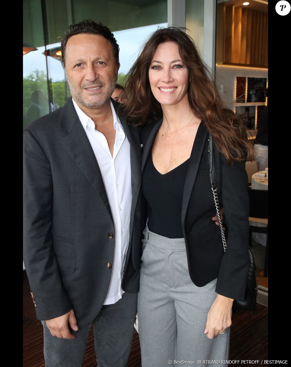 Arthur : Ces deux célèbres ex qui ont été en couple avec des chanteurs ...