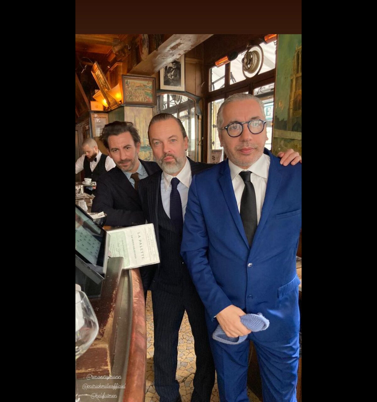 Photo : La cérémonie de mariage s'est poursuivie tard dans la soirée ...