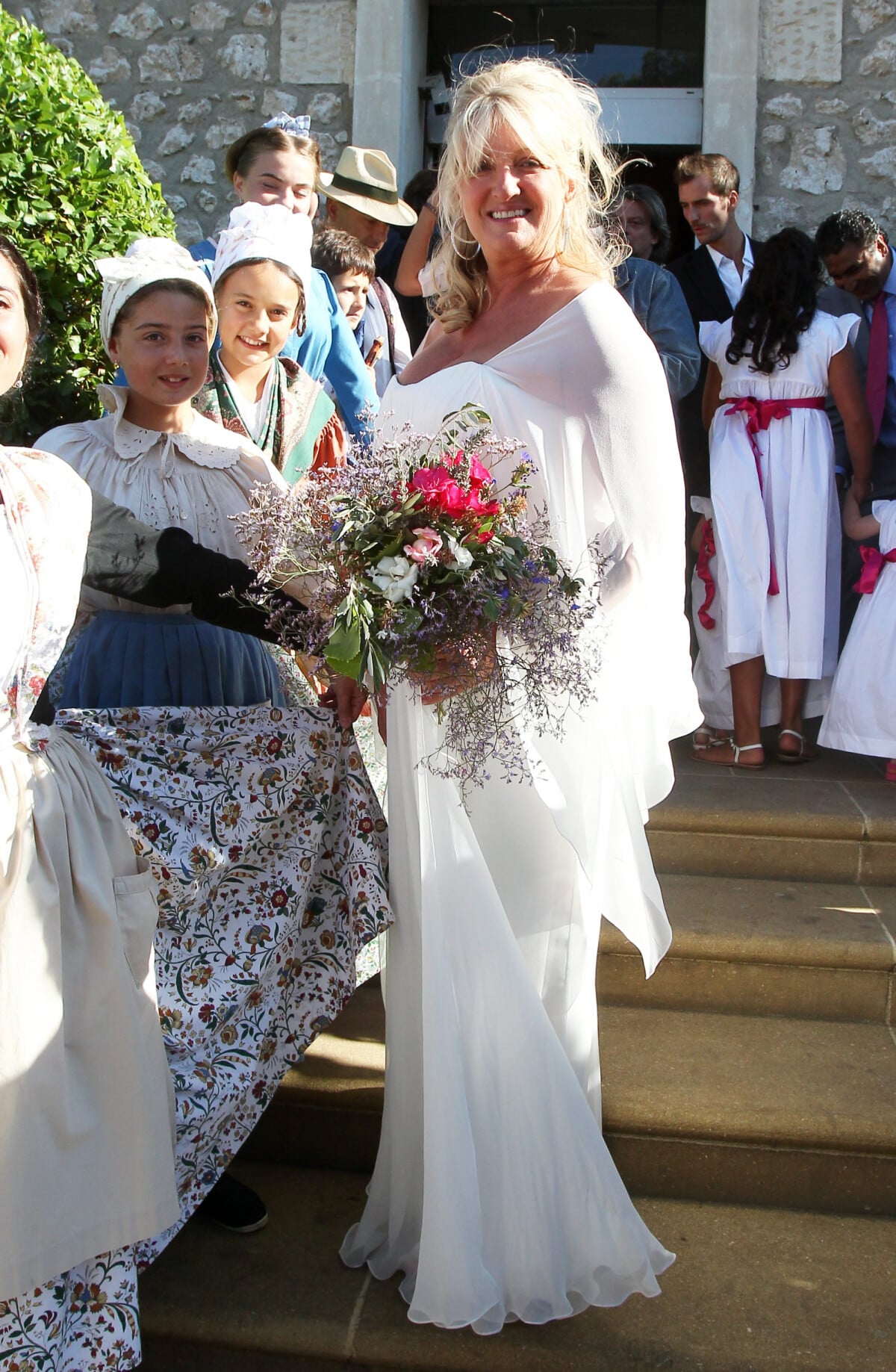 Photo : C'est l'un des plus beaux jours de sa vie. Mariage de Charlotte ...