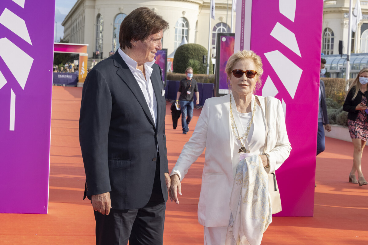 Photo : Sylvie Vartan et Tony Scotti - Première du film "Les choses ...