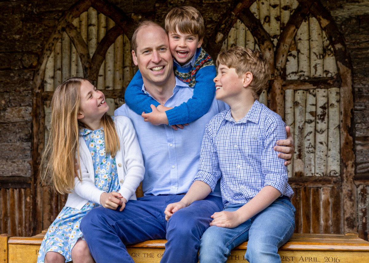 Photo : Le prince William, prince de Galles avec ses enfants Charlotte ...