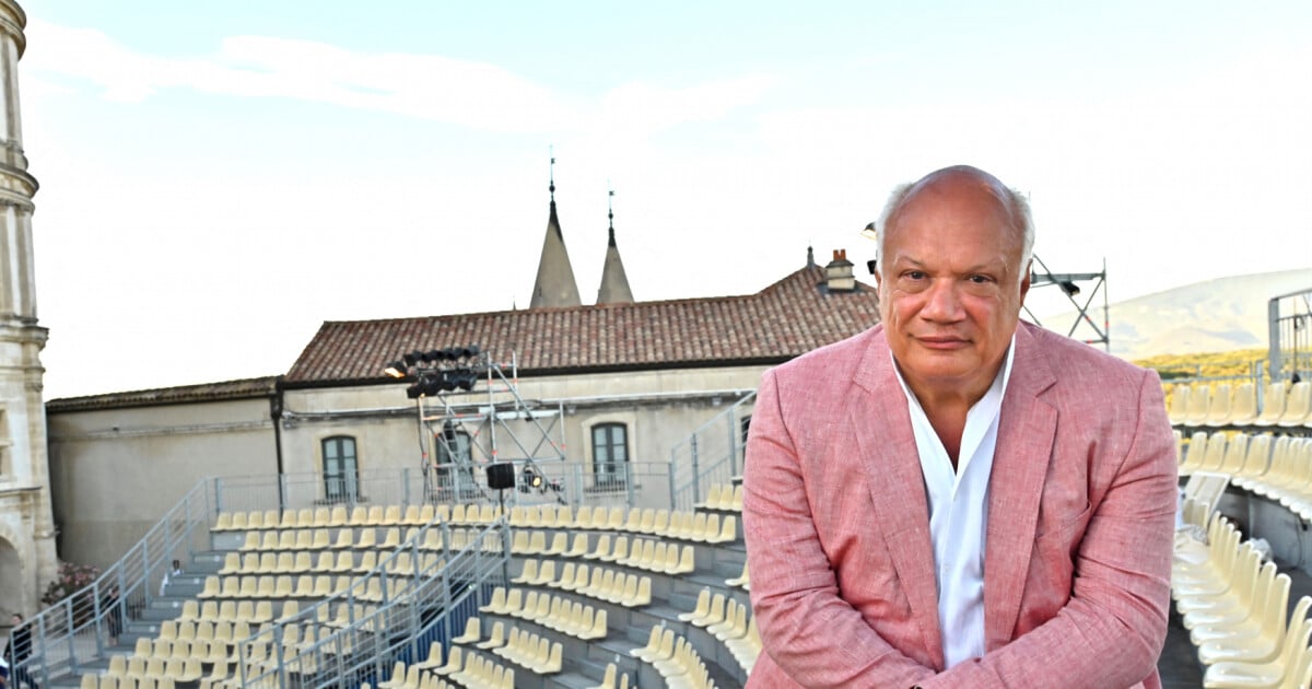 "Je suis un obsédé de..." : Eric-Emmanuel Schmitt, visite de sa maison de maître à l'"intérieur ...