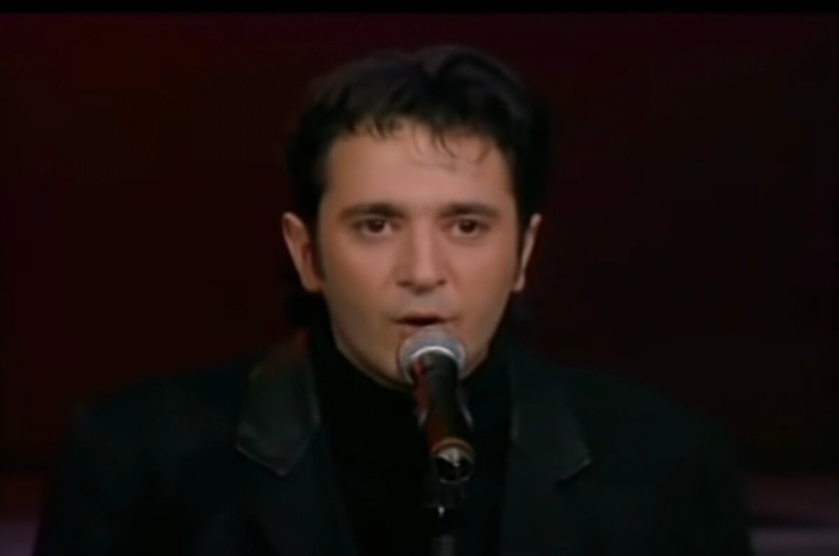 Vidéo : Pascal Periz interprétant "Le lion est mort ce soir" avec son ...