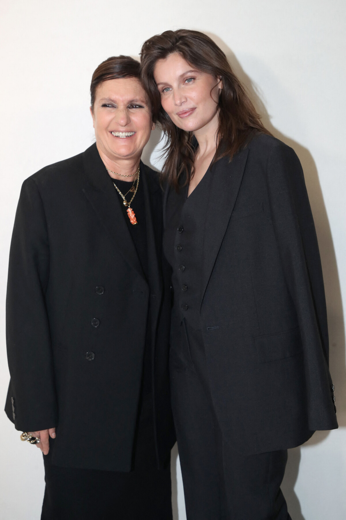 Photo : Maria Grazia Chiuri et Laetitia Casta posent Backstage après la ...