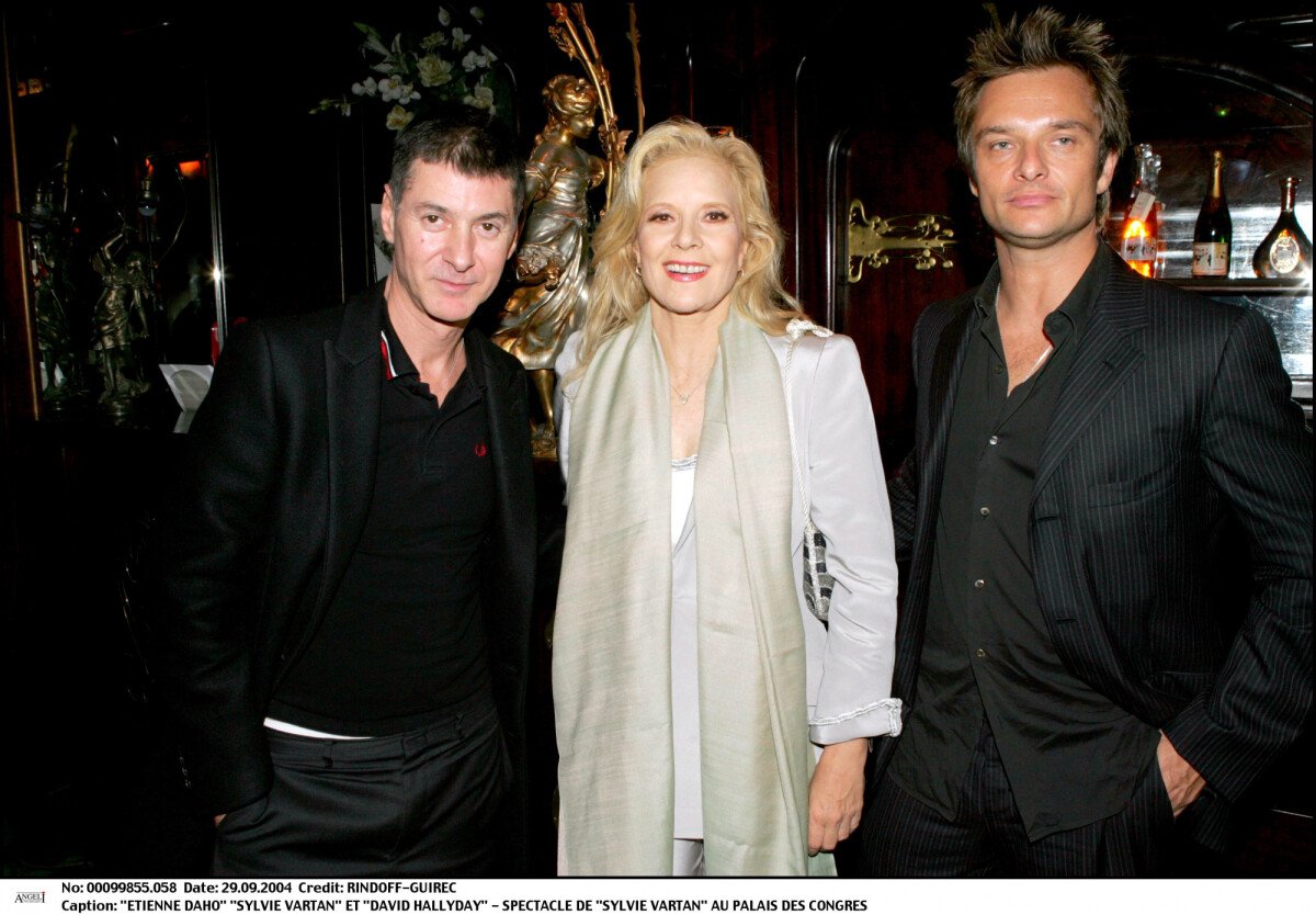 Photo : Etienne Daho, Sylvie Vartan et David Hallyday - Spectacle de Sylvie Vartan au Palais des ...