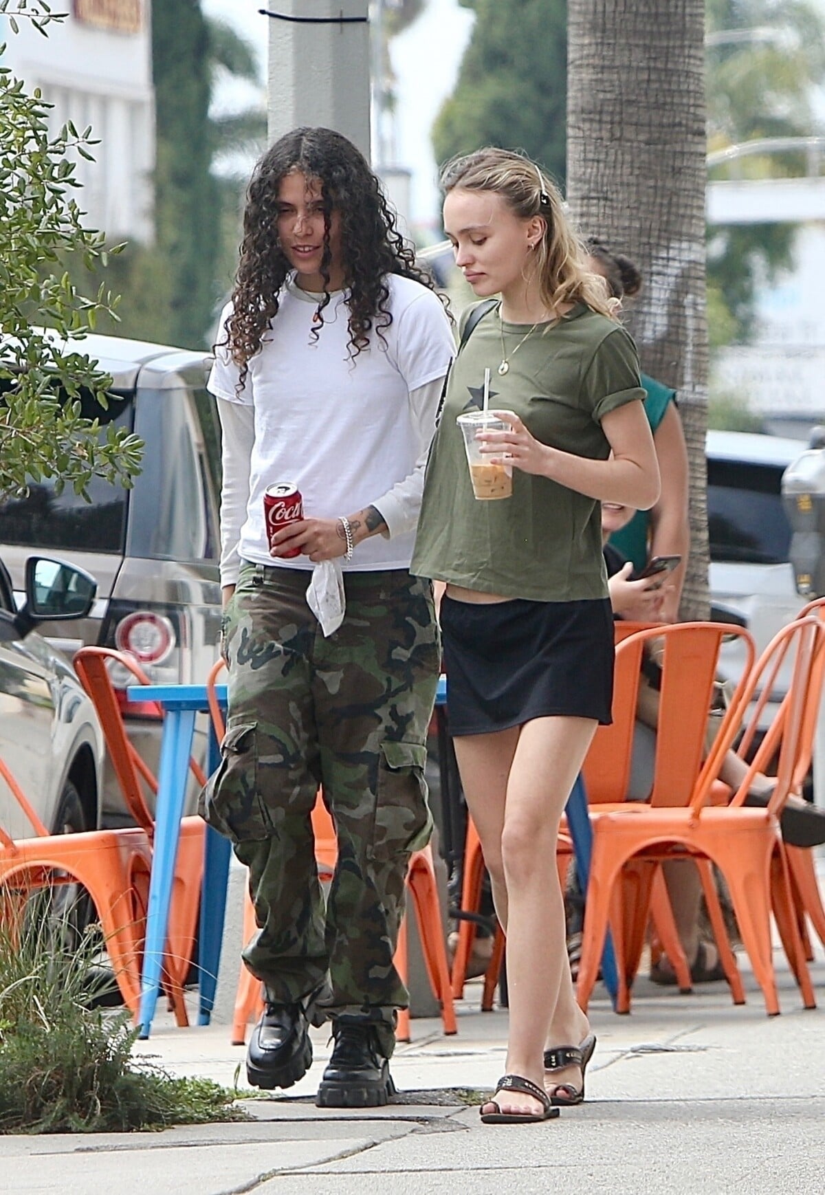 Photo : Lily-Rose Depp et sa petite amie 070 Shake (Danielle) - West ...
