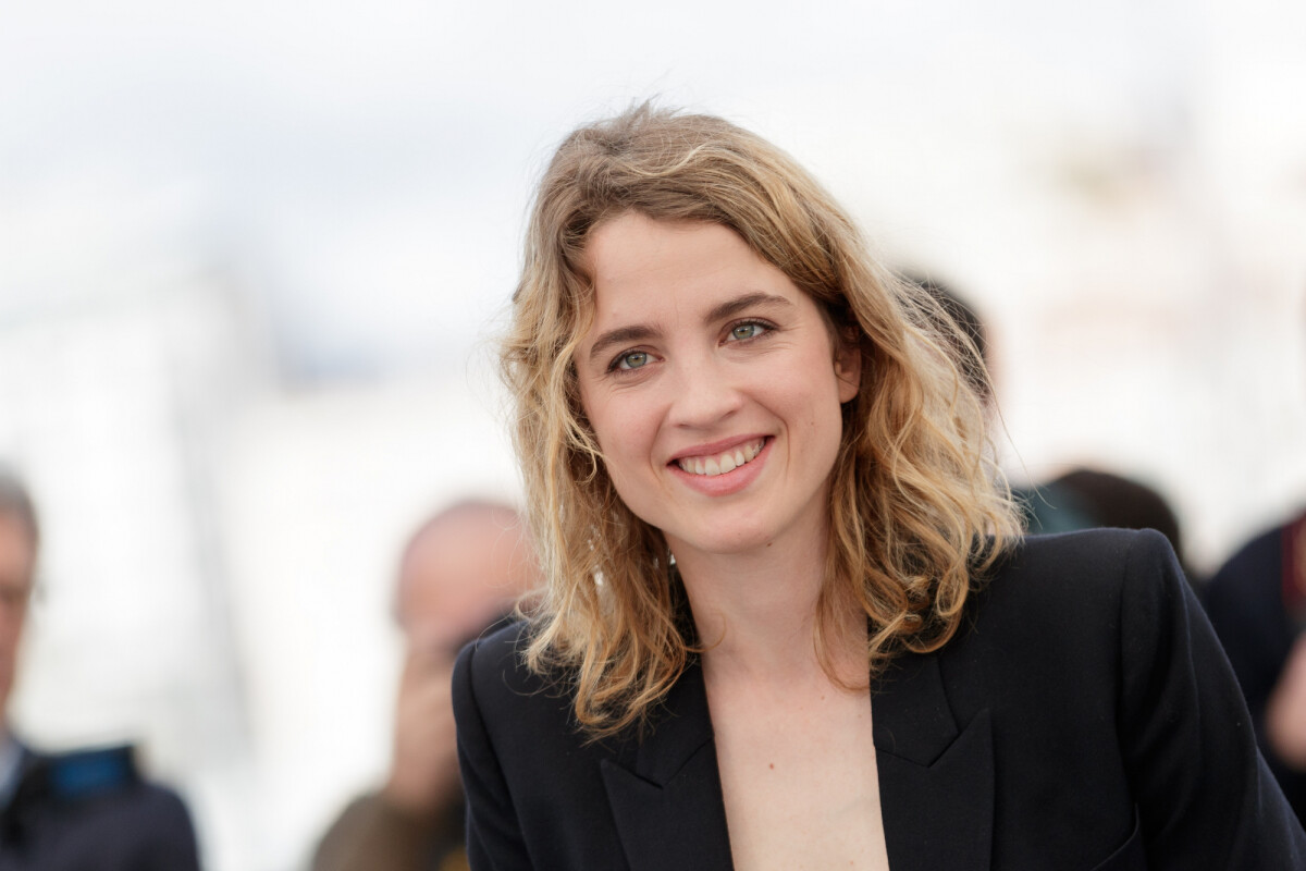 Photo : Adèle Haenel au photocall du film Portrait de la jeune fille en ...