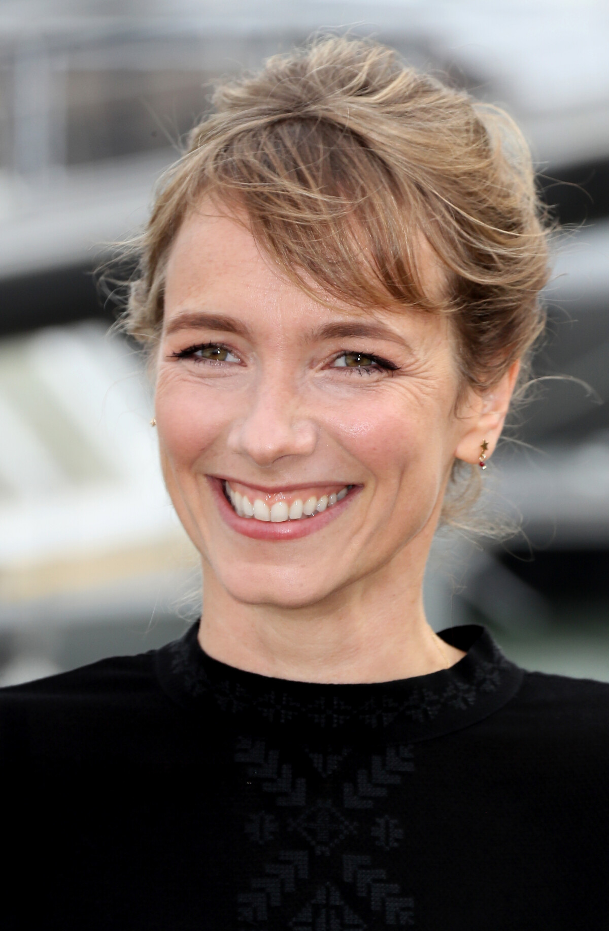Photo : Julie-Anne Roth au photocall de "Souviens Toi" lors de la 19ème ...