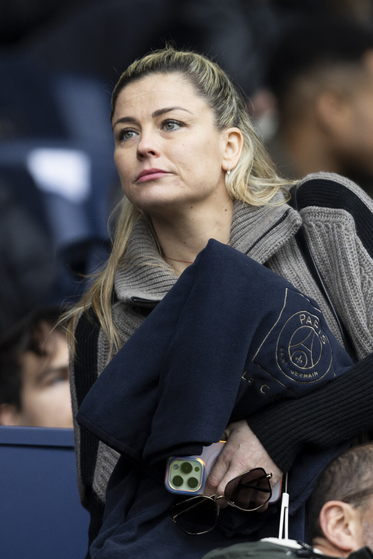 Photo : Laure Boulleau - Personnalités dans les tribunes du match de ...