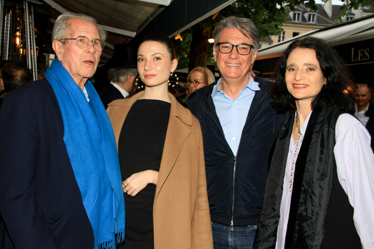 Photo : Jean-Louis Debré, Alain Marschall, sa fille Cécile et Valérie ...