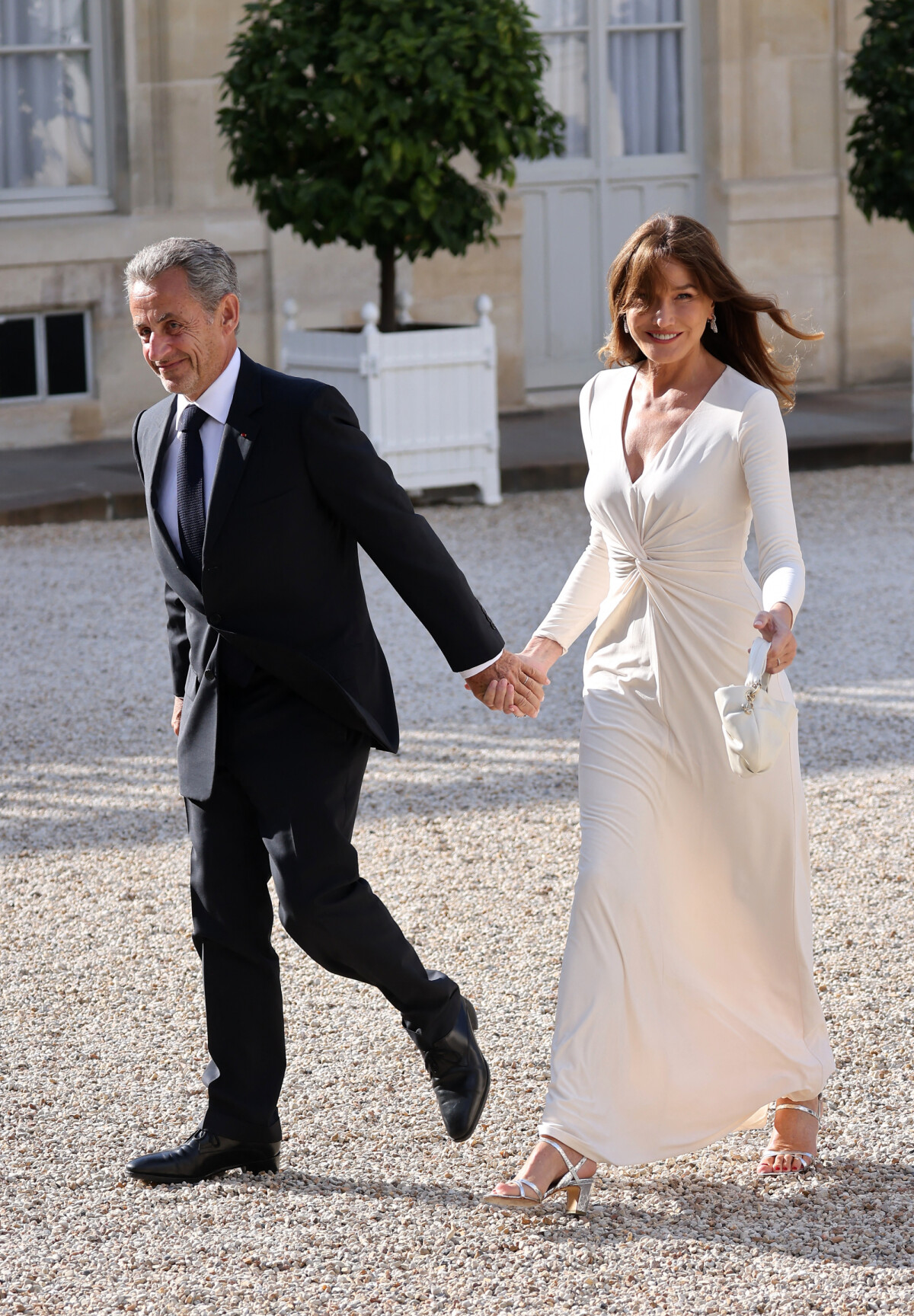Photo : Nicolas Sarkozy et sa femme Carla Bruni-Sarkozy (robe Ralph Lauren) - Dîner d'état en l ...