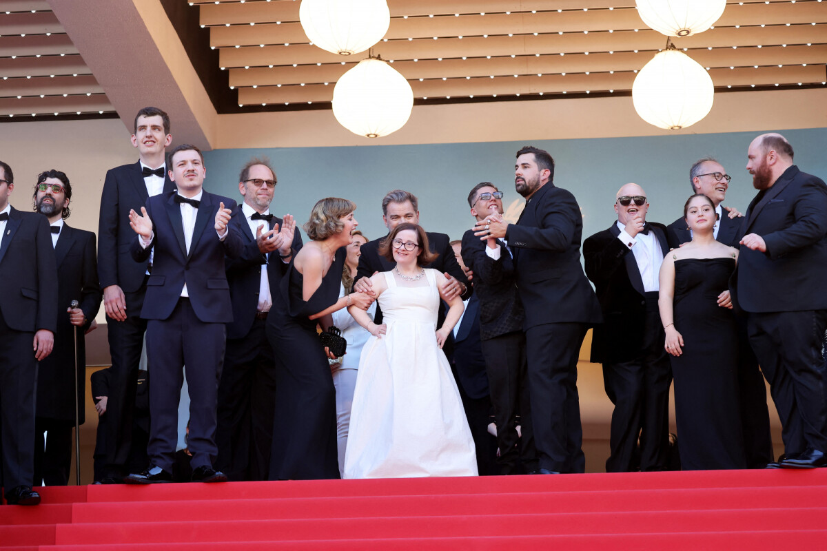 Photo : Clovis Cornillac, Artus, Marc Riso et l'équipe du film "Un p ...