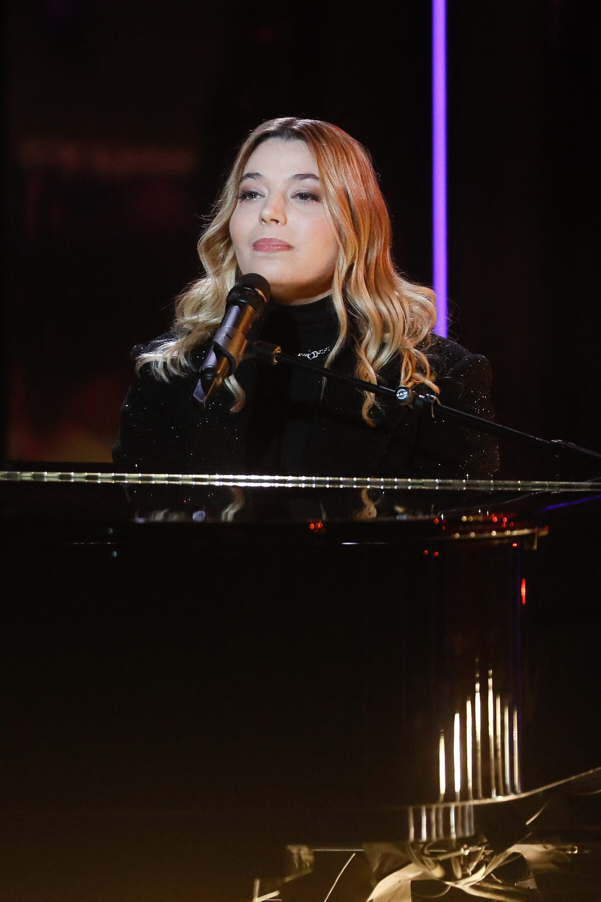 Photo : Exclusif - Santa (Samanta Cotta, chanteuse du groupe Hyphen ...