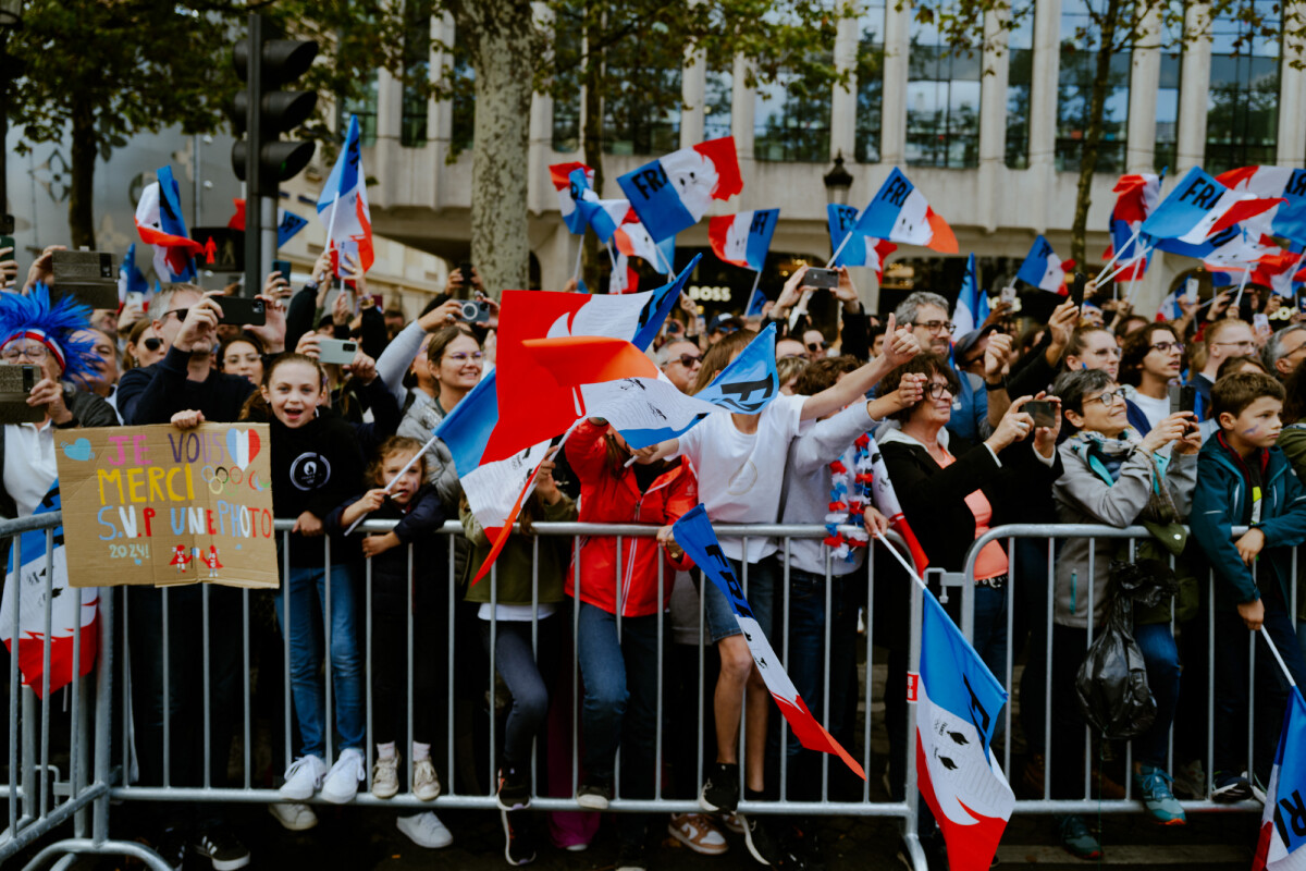 Photo : Parade des athlètes olympiques et paralympiques, défilé sur l ...