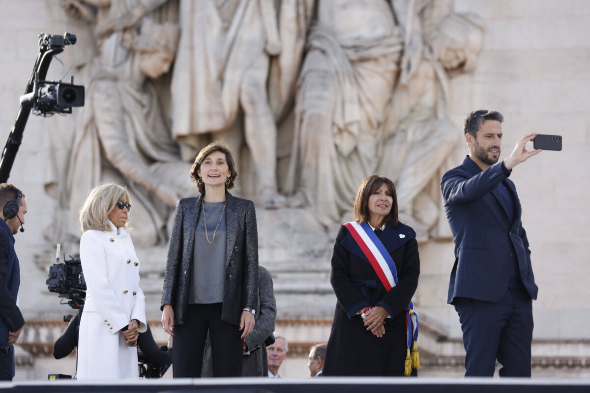 Photo : Brigitte Macron, Amélie Oudéa-Castéra, ministre des Sports et des Jeux olympiques et ...