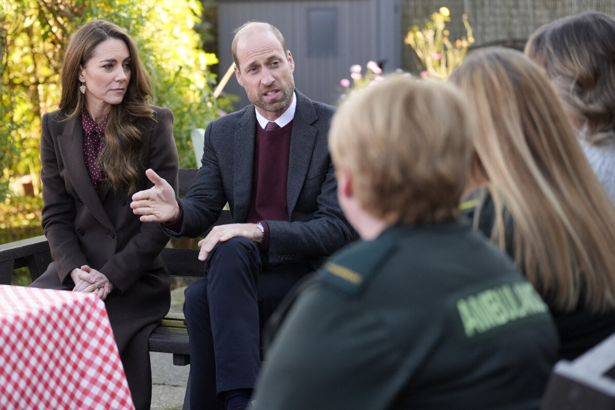 Photo : Dans son incroyable dressing, Kate Middleton possède des Veja ...