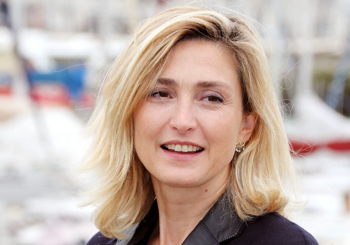 photo-julie-gayet-photocall-du-t-l-film-olympe-une-femme-dans-la