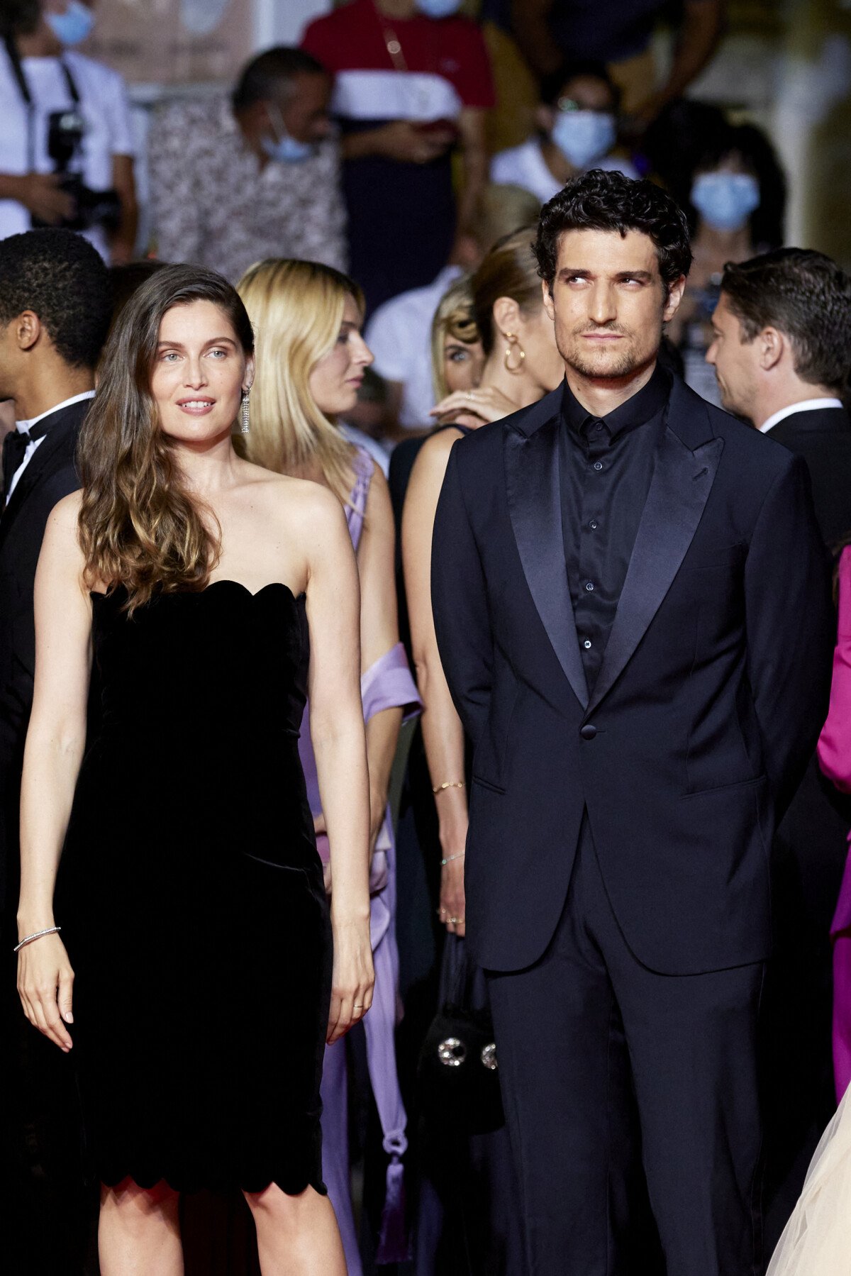 Photo : Laetitia Casta et son mari Louis Garrel - Montée des marches du ...