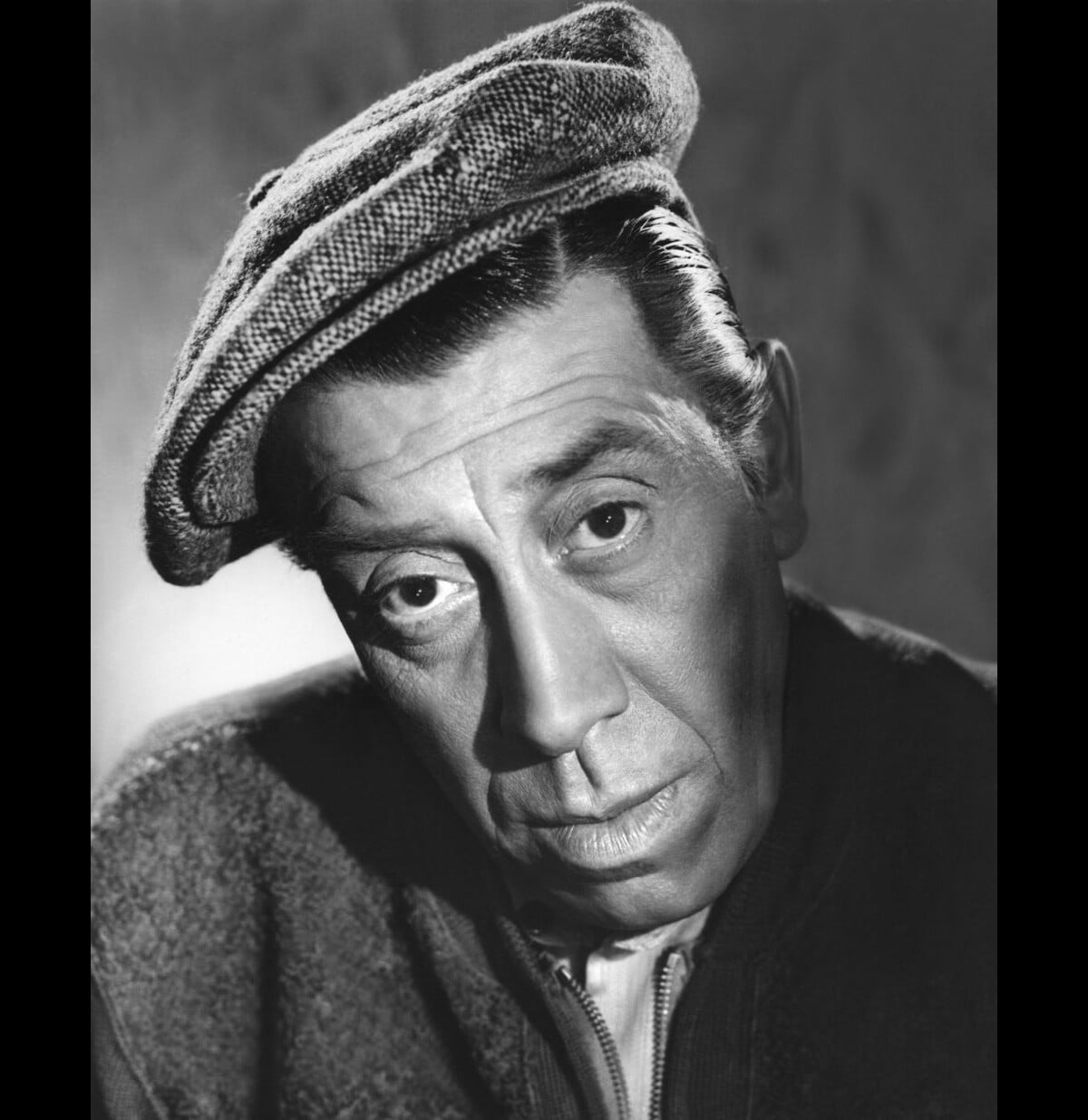 Photo : Fernandel dans le film Meurtres, en 1950. - Purepeople
