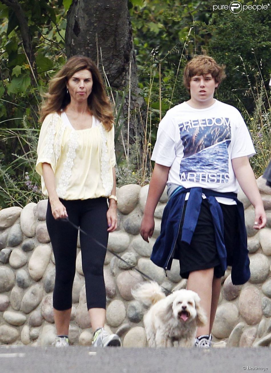 Maria Shriver et son fils Christopher en juin 2011 à Los Angeles ...
