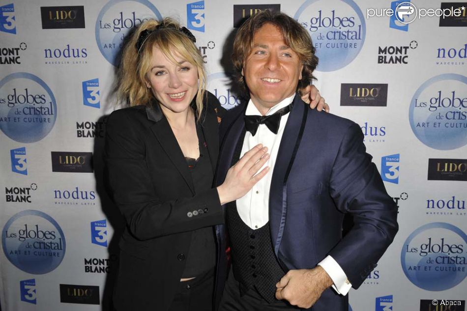 Roberto Alagna et sa grande amie Julie Depardieu, à Paris, le 2 févier ...