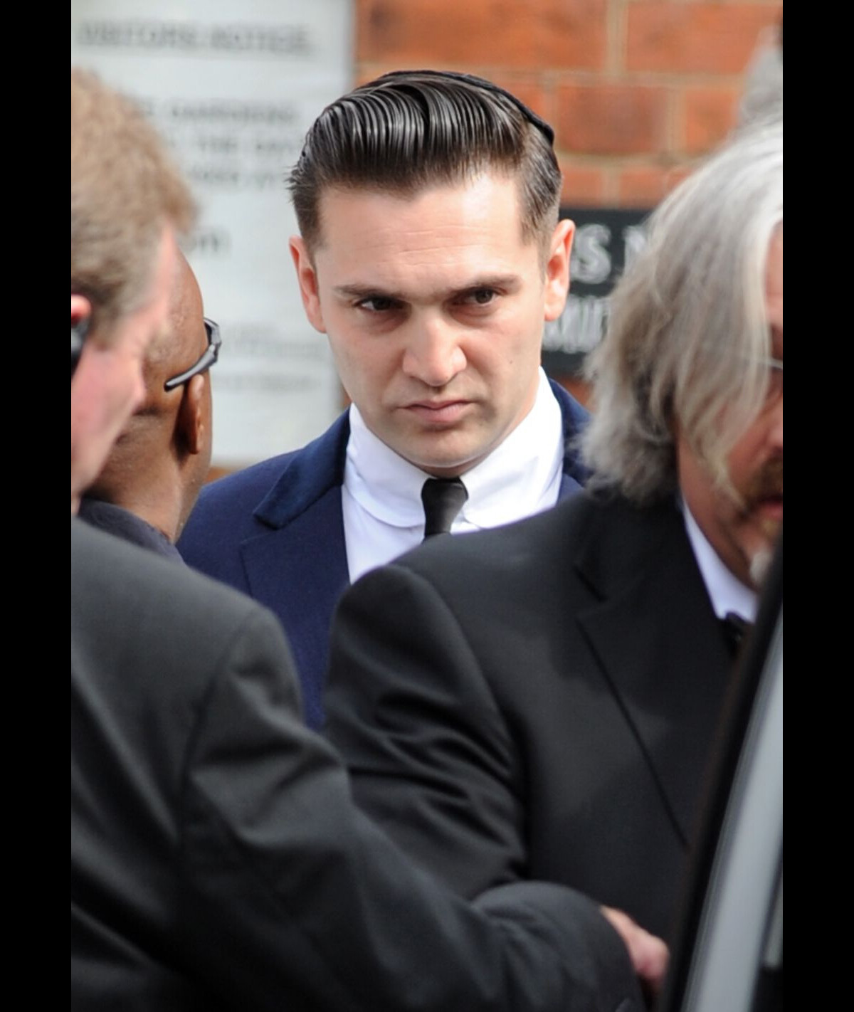 Photo : Reg Traviss aux obsèques d'Amy Winehouse en juillet 2011 ...
