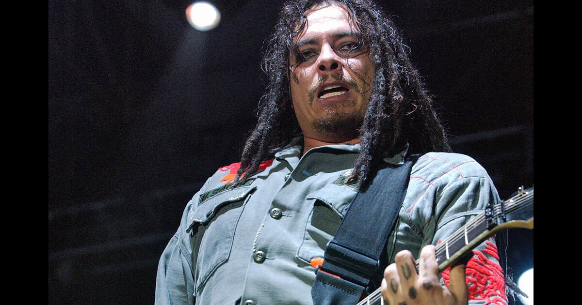 Korn James Shaffer Alias Munky Mariage à La Tour Eiffel Avec Sa