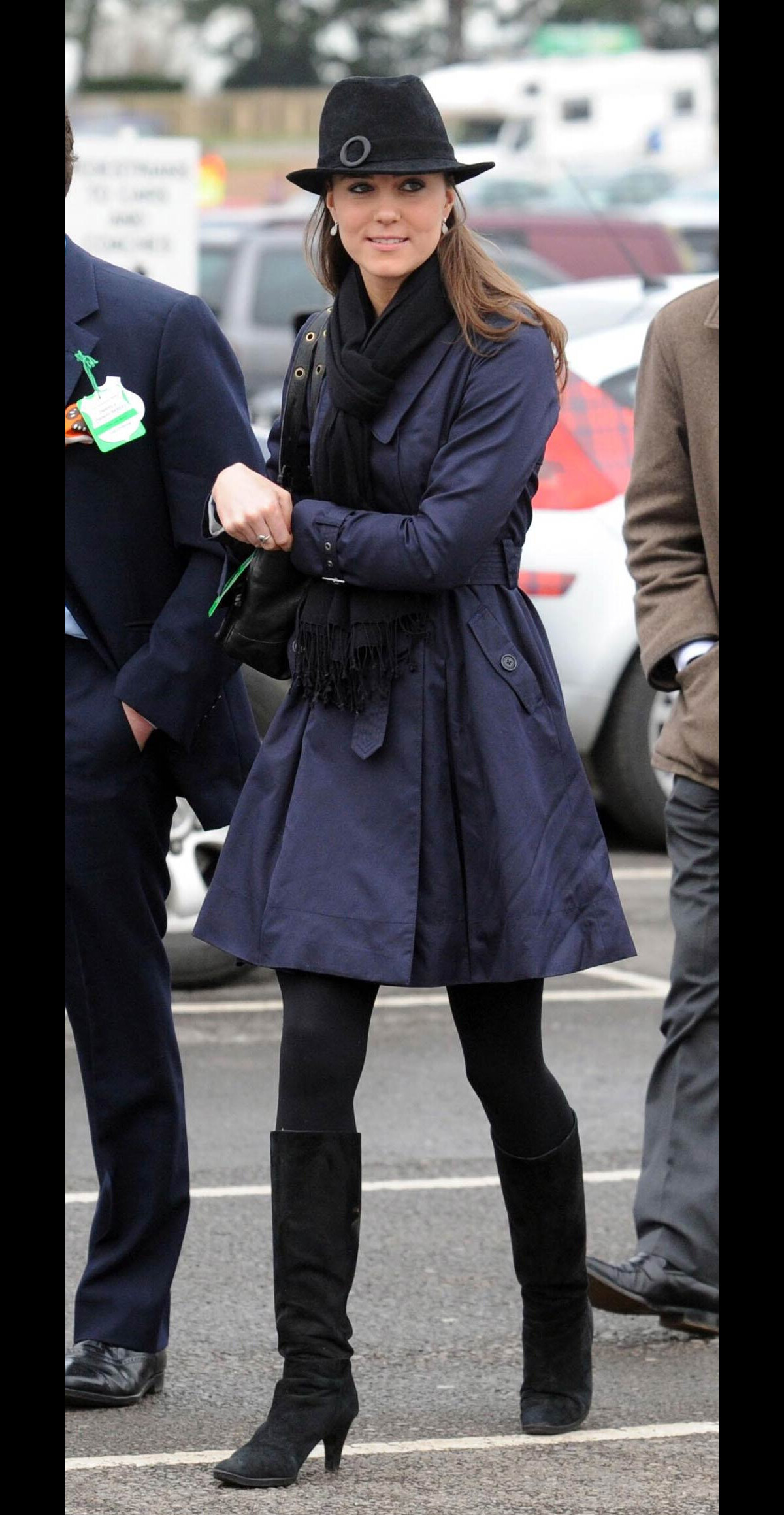 Photo : Kate Middleton à Cheltenham en mars 2008. Fin janvier 2012 ...
