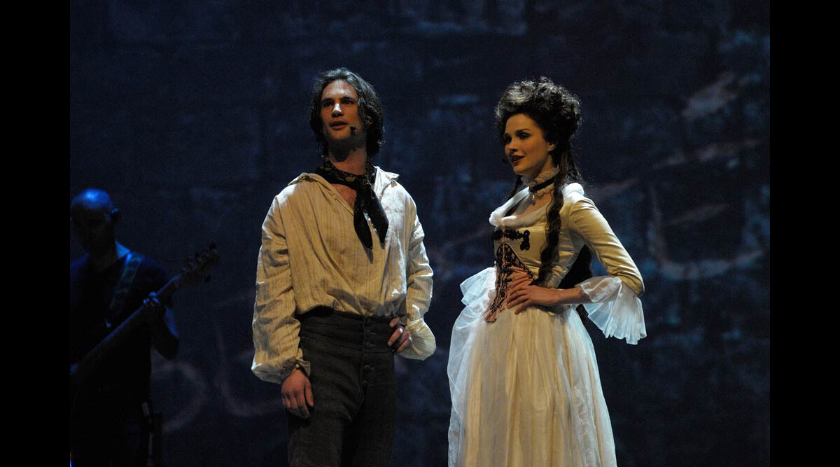 Photo : Lazare et Olympe, le couple phare du spectacle, formé par ...