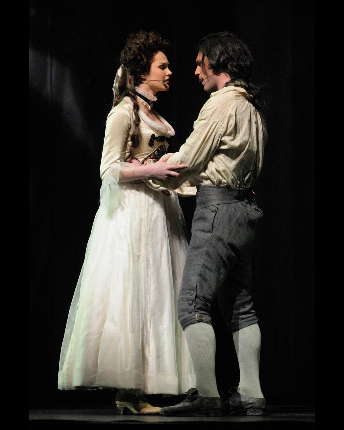 Photo : Camille Lou (Olympe) et Mathieu Carnot (Lazare), les amants de ...