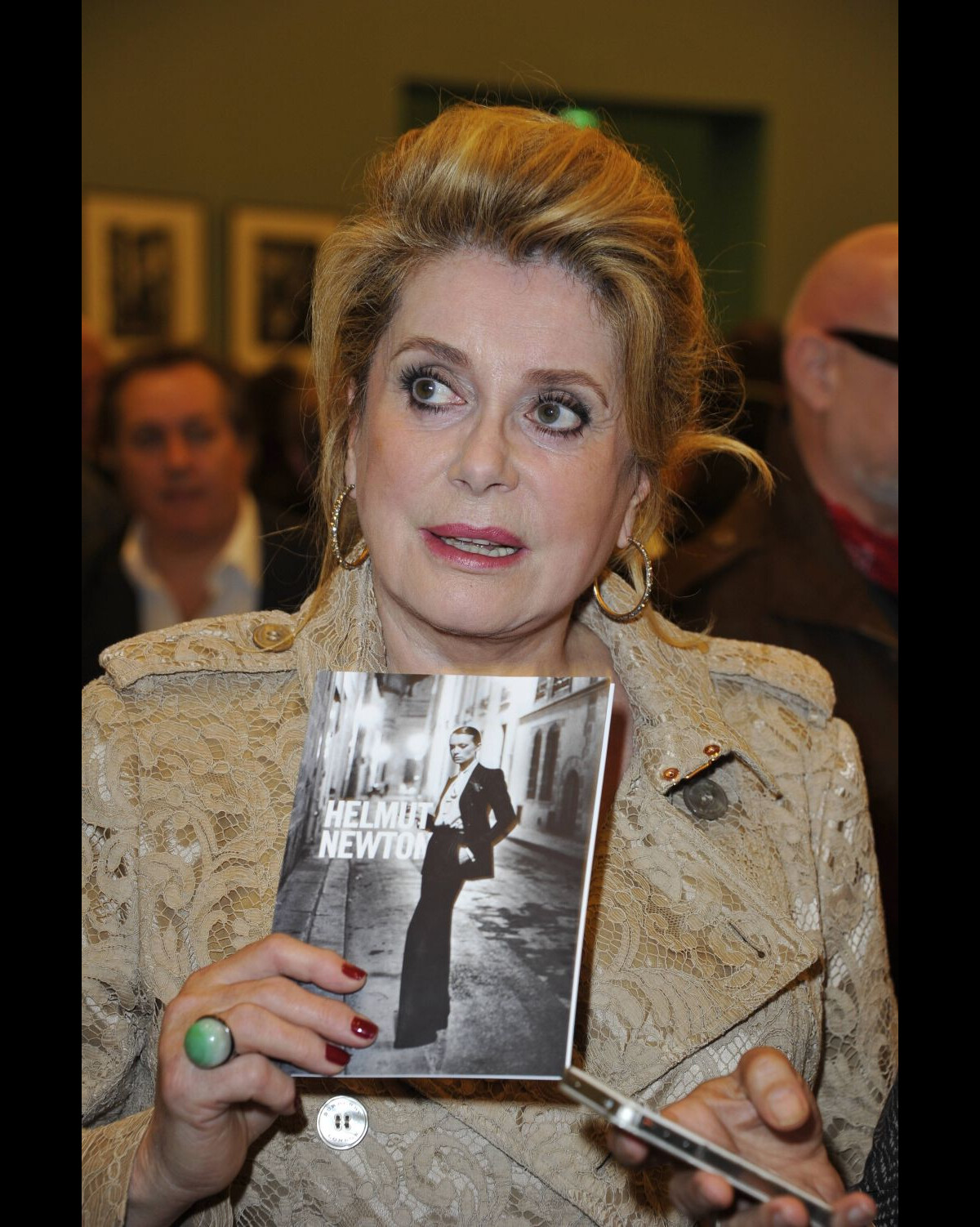 Photo : Catherine Deneuve lors du vernissage de l'exposition Helmut ...