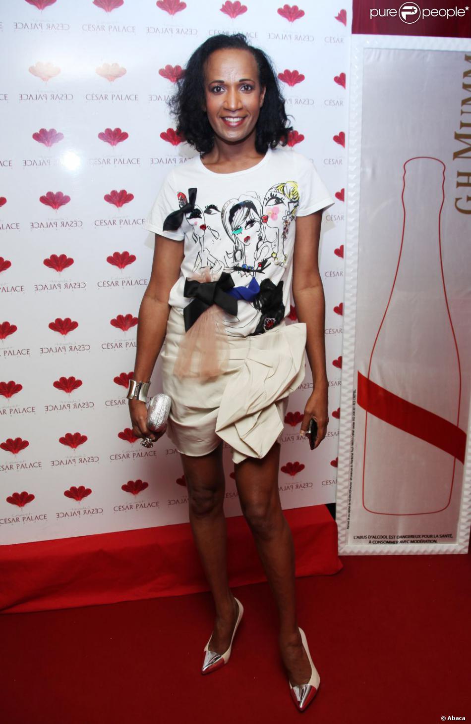 Vincent Mc Doom à la présentation de la revue Palace du César Palace ...