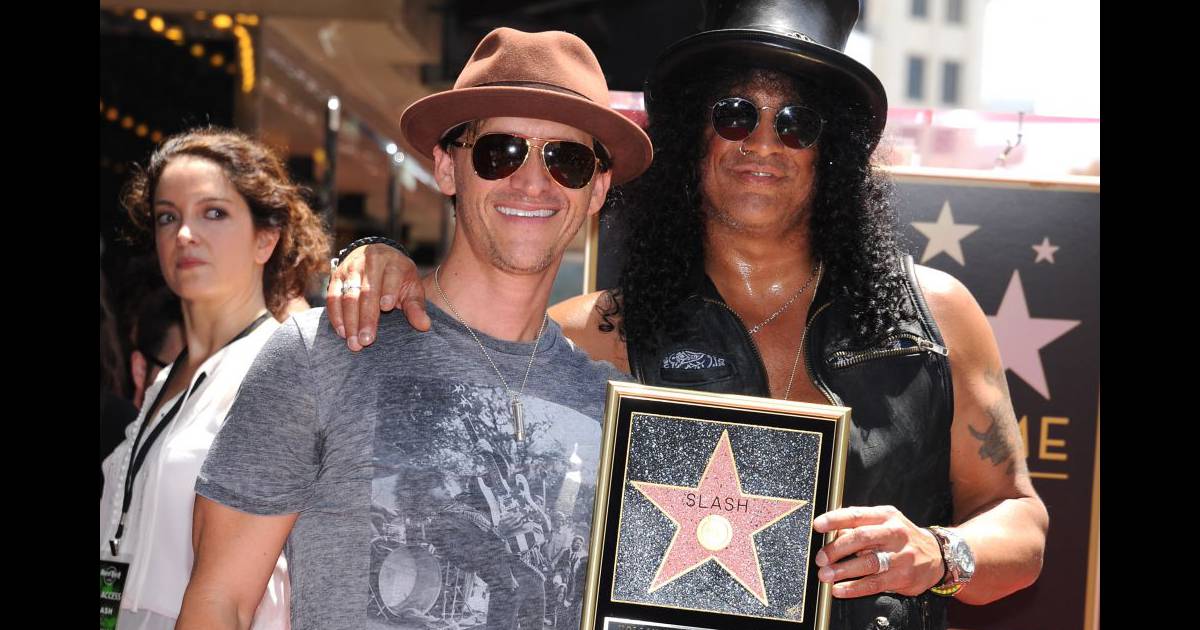 Slash honoré d'une étoile sur le Hollywood Walk of Fame devant Clifton ...