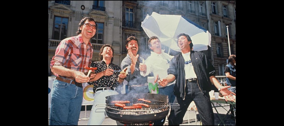 Photo : Les muslés en pleine merguez party, le 14 Juillet 1990 ...