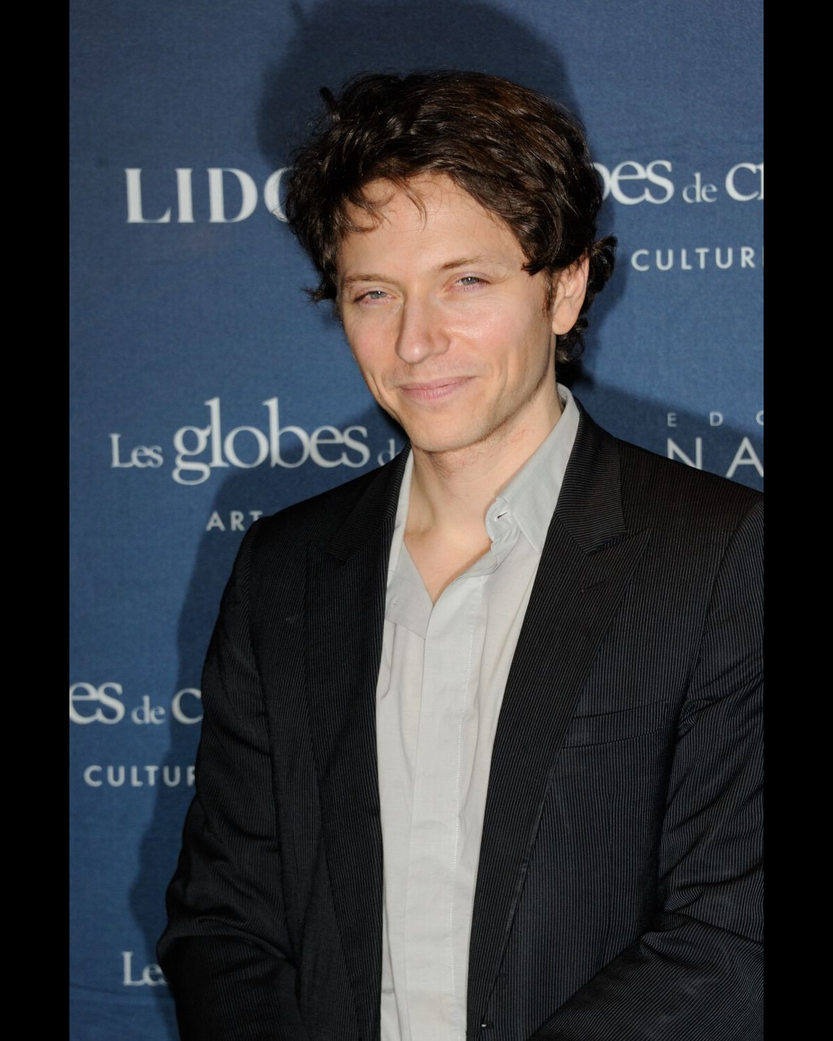 Photo : Raphael - 8e cérémonie des Globes de Cristal au Lido à Paris ...