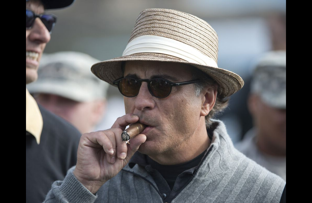 Vidéo : Andy Garcia et son cigare au Monterey Peninsula Country Club ...