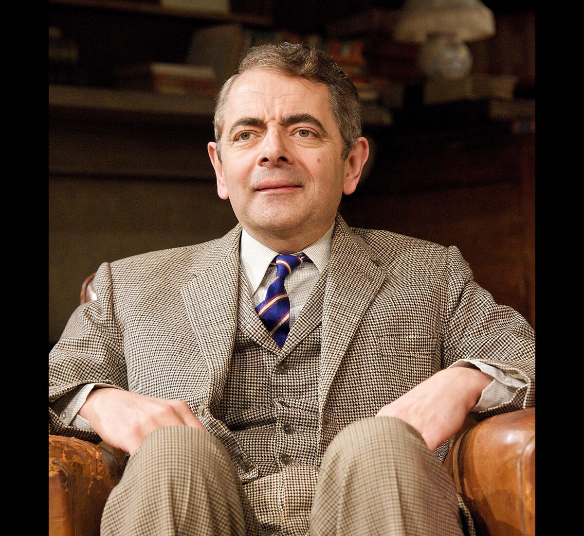 Photo : Rowan Atkinson en représentation au théâtre pour la pièce ...
