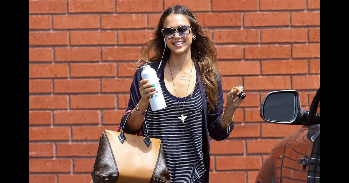 Look de la Semaine : Jessica Alba, Jennifer Aniston et Selena Gomez se ...