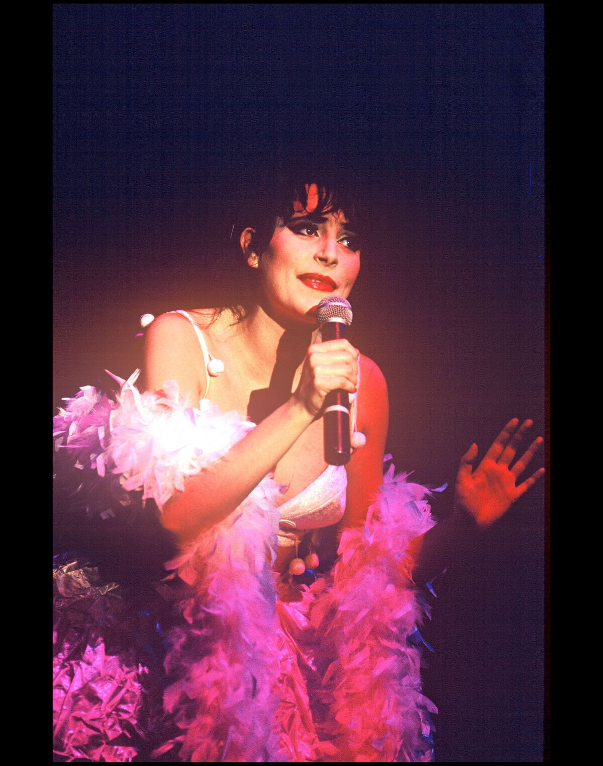 Photo : Lio en concert en 1987. - Purepeople