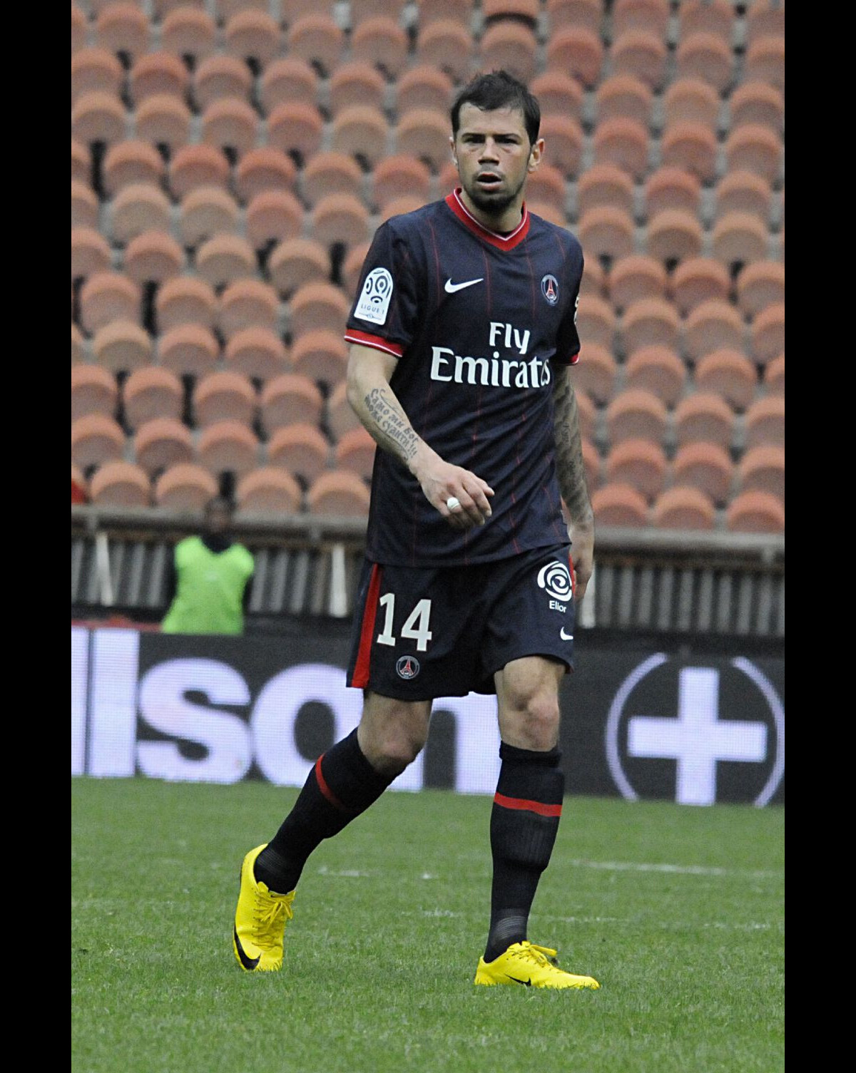 Photo : Mateja Kezman lors du match entre le Paris Saint-Germain et ...