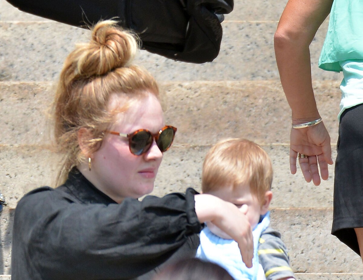 Photo : Adele et son fils Angelo au Natural History Museum de New York ...