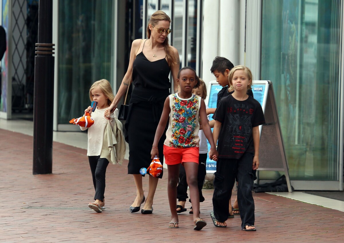 Photo Angelina Jolie Avec Ses Enfants Shiloh Maddox Pax Zahara
