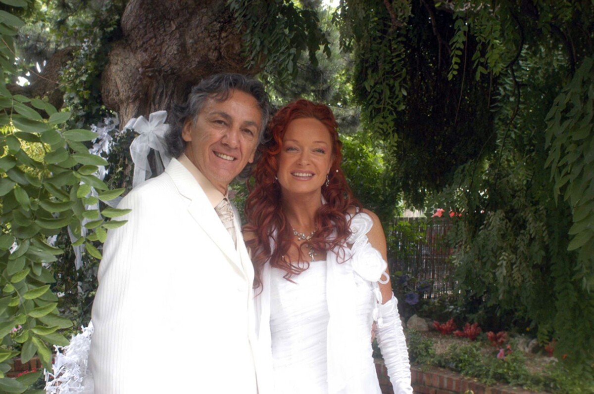 Photo : Mariage de Jean-Pierre Savelli (Peter et Sloane) avec Sandry le ...