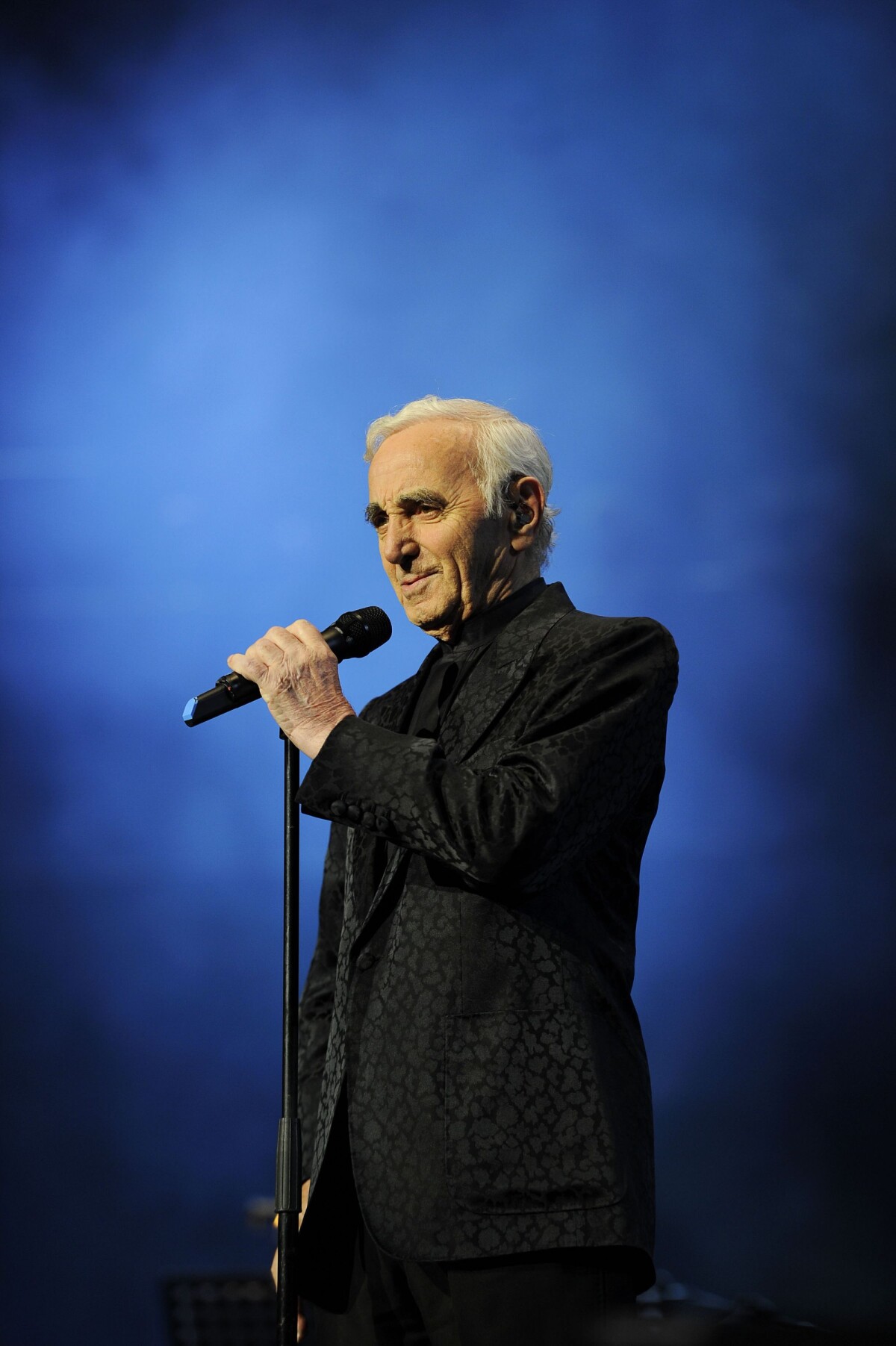 Photo : Charles Aznavour en concert au Royal Albert Hall à Londres, le ...