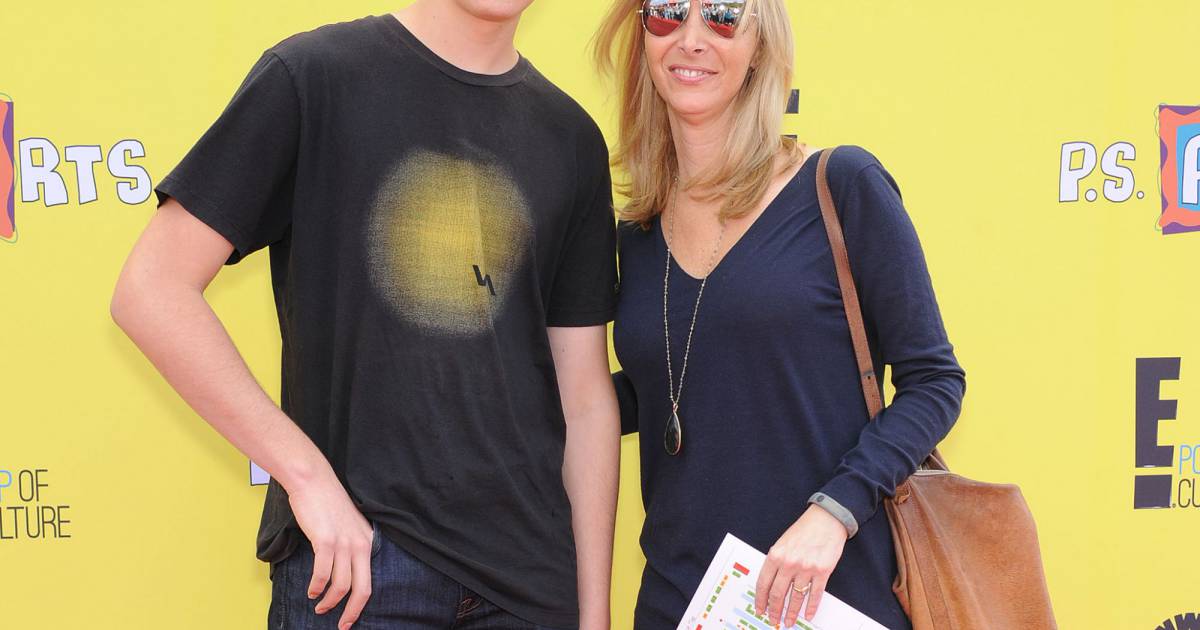 Lisa Kudrow : Maman radieuse, elle s'affiche avec son grand garçon ...