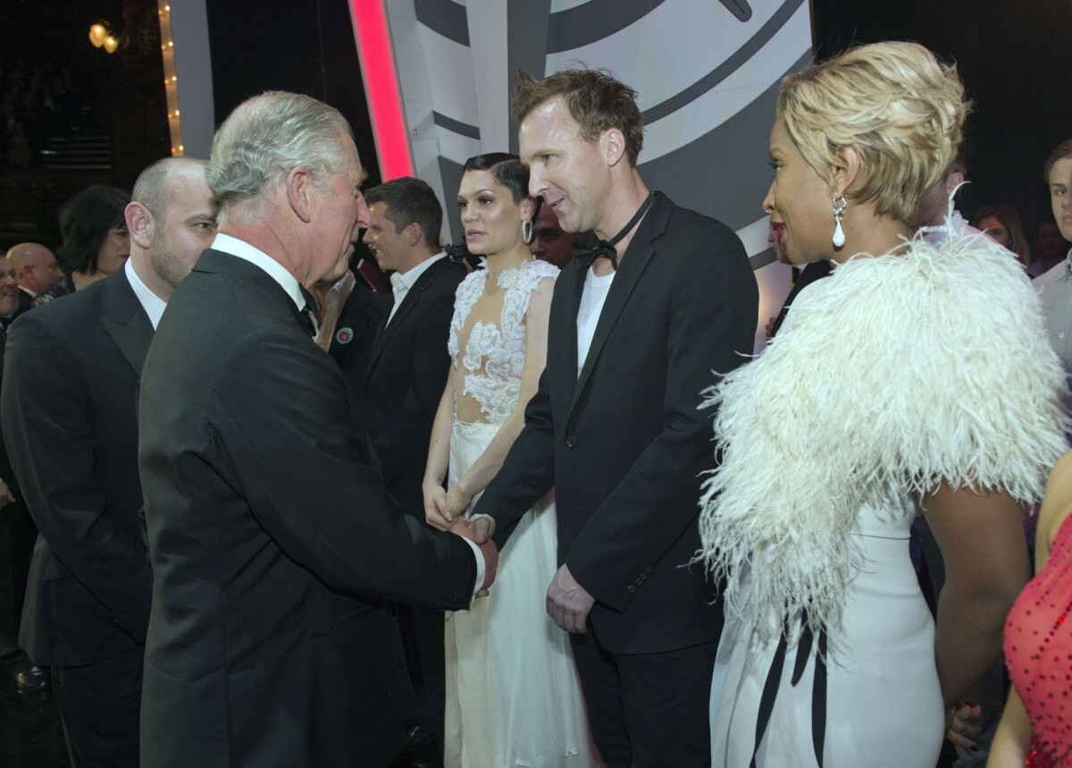 Photo : Le prince Charles saluant Jessie J, Jason Byrne et Mary J Blige ...