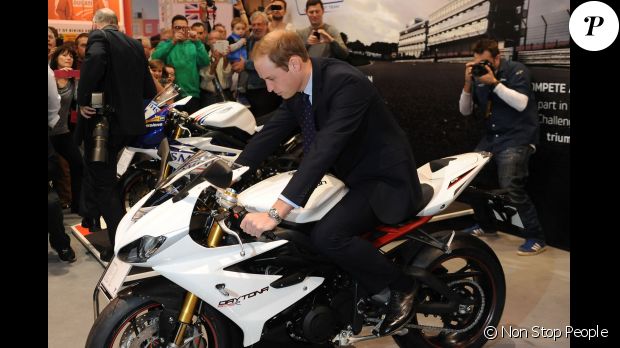 Prince William : Motos à gogo, match de foot, sa nouvelle vie est sympa ...